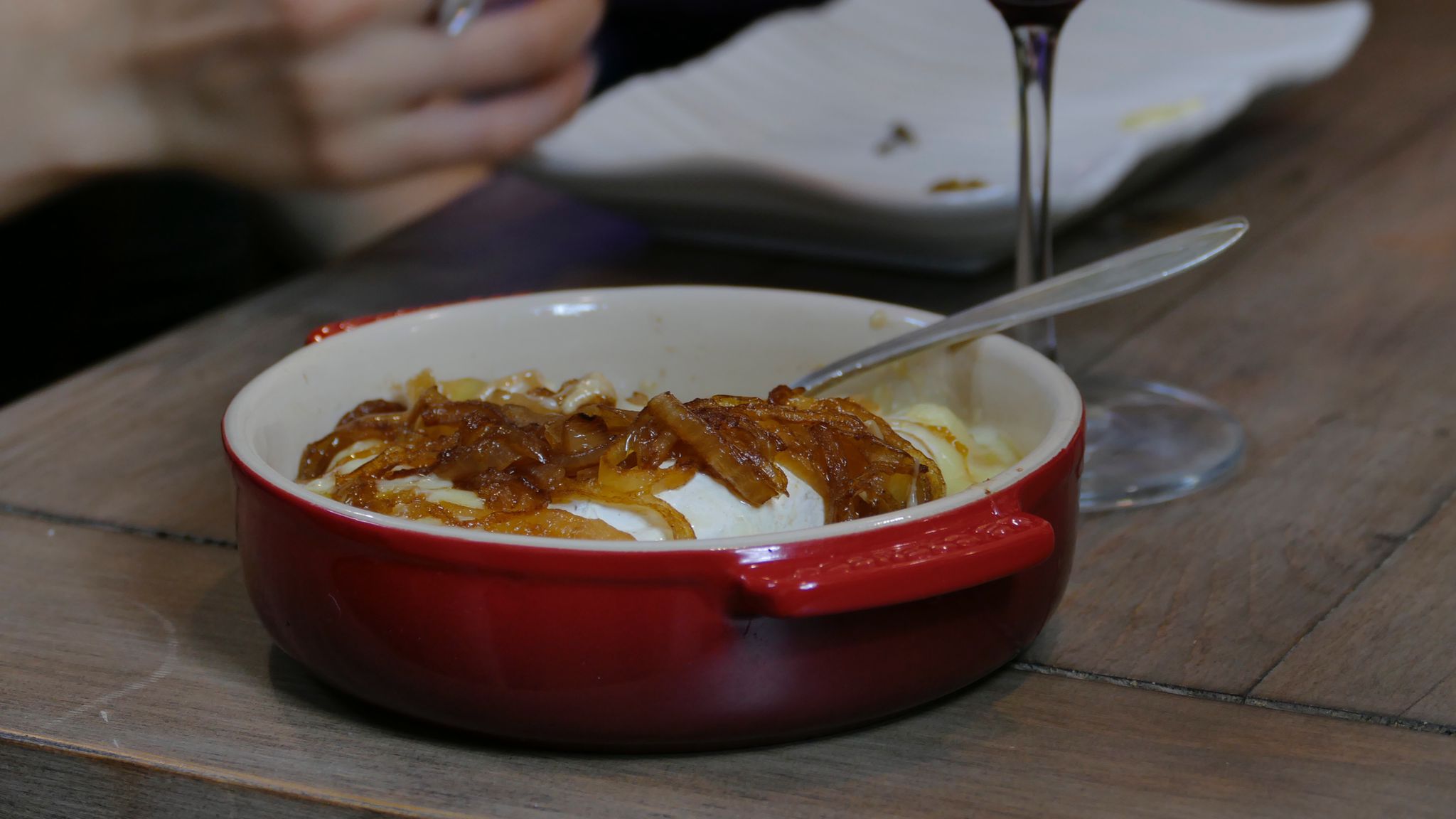How To Host A Memorable Fondue Night At Home - Fondue Canada
